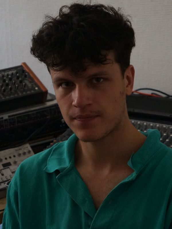 Sweely | Piknic Électronik